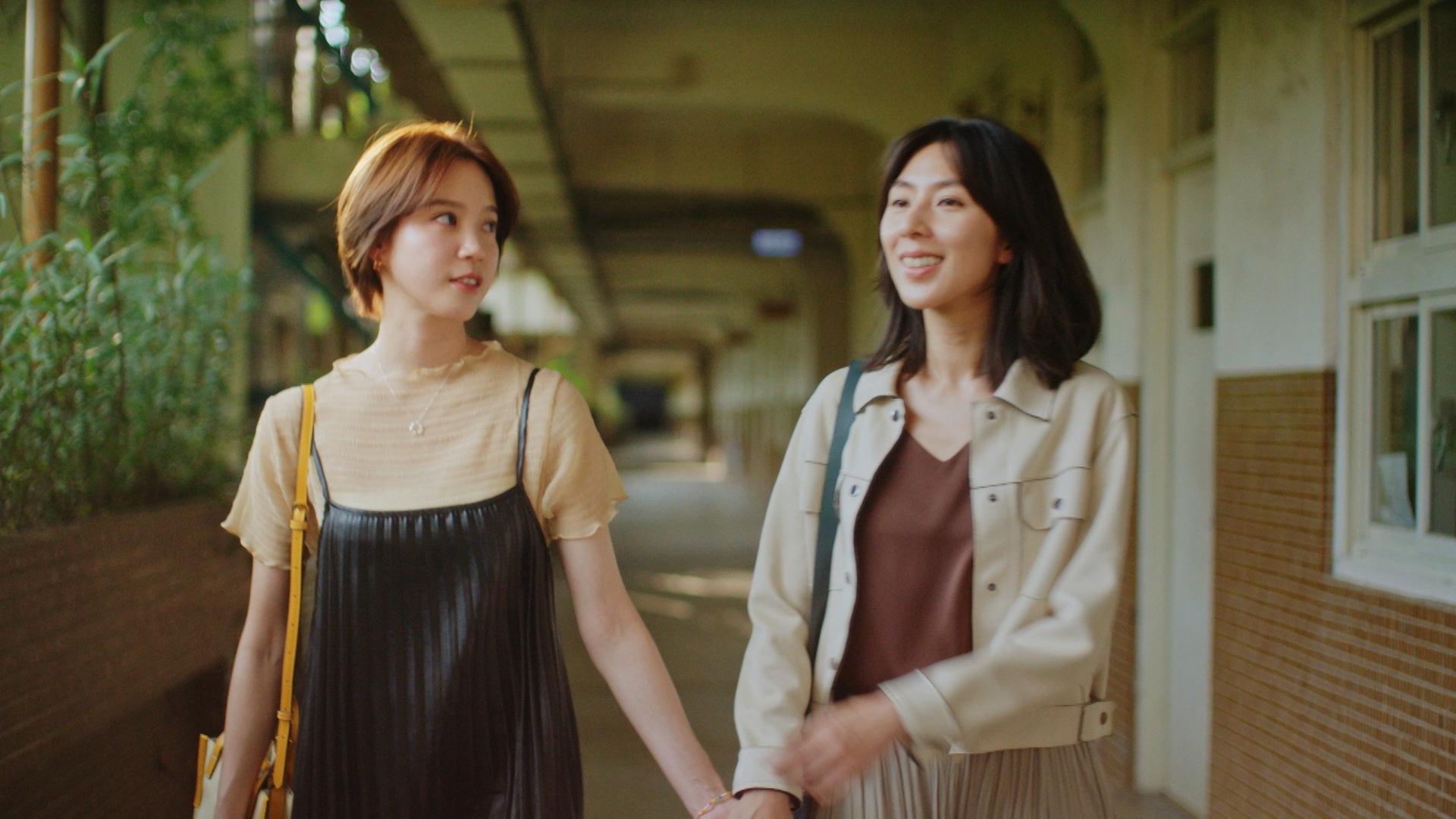 Taiwan’s Golden-Bell Winning Lesbian GL Series “Fragrance of the First ...